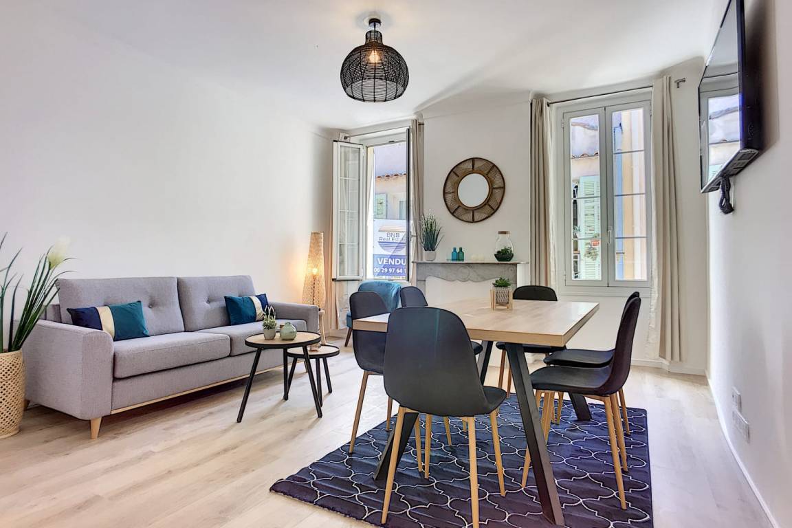 77 M² Appartement ∙ 3 Chambres ∙ 6 Personnes - Antibes