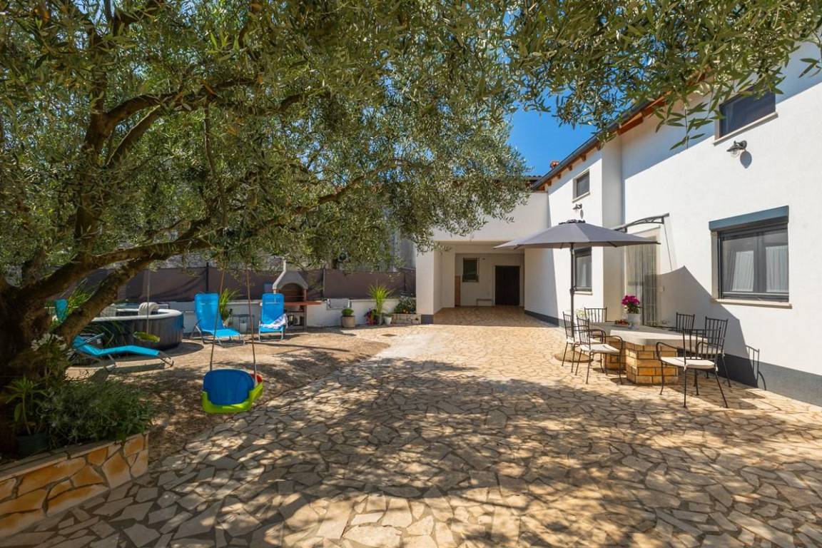 80 M² Maison De Vacances ∙ 2 Chambres ∙ 6 Personnes - Rakalj