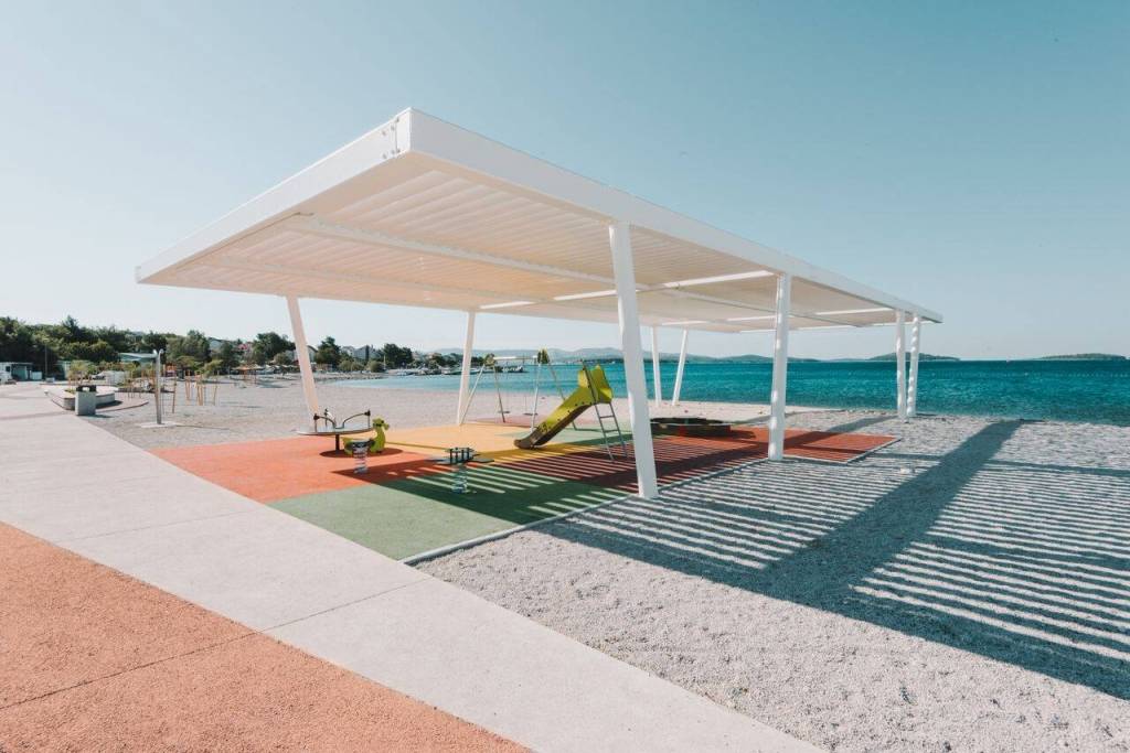 80 M² Ferienwohnung ∙ 2 Schlafzimmer ∙ 8 Gäste - Šibenik