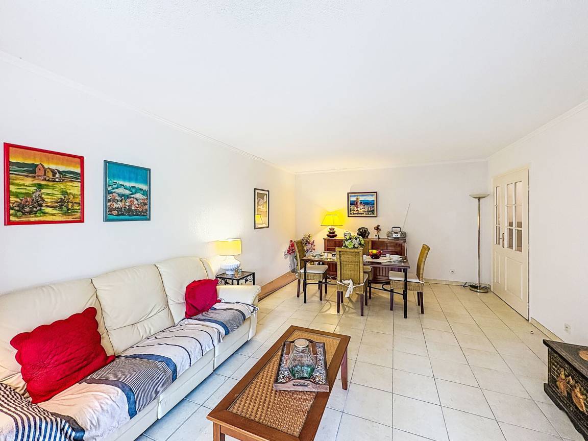 74 M² Appartement ∙ 2 Chambres ∙ 5 Personnes - Fréjus