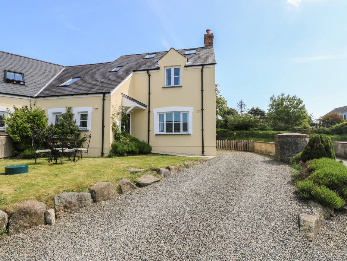 Cottage ∙ 3 Bedrooms ∙ 6 Guests - Solva