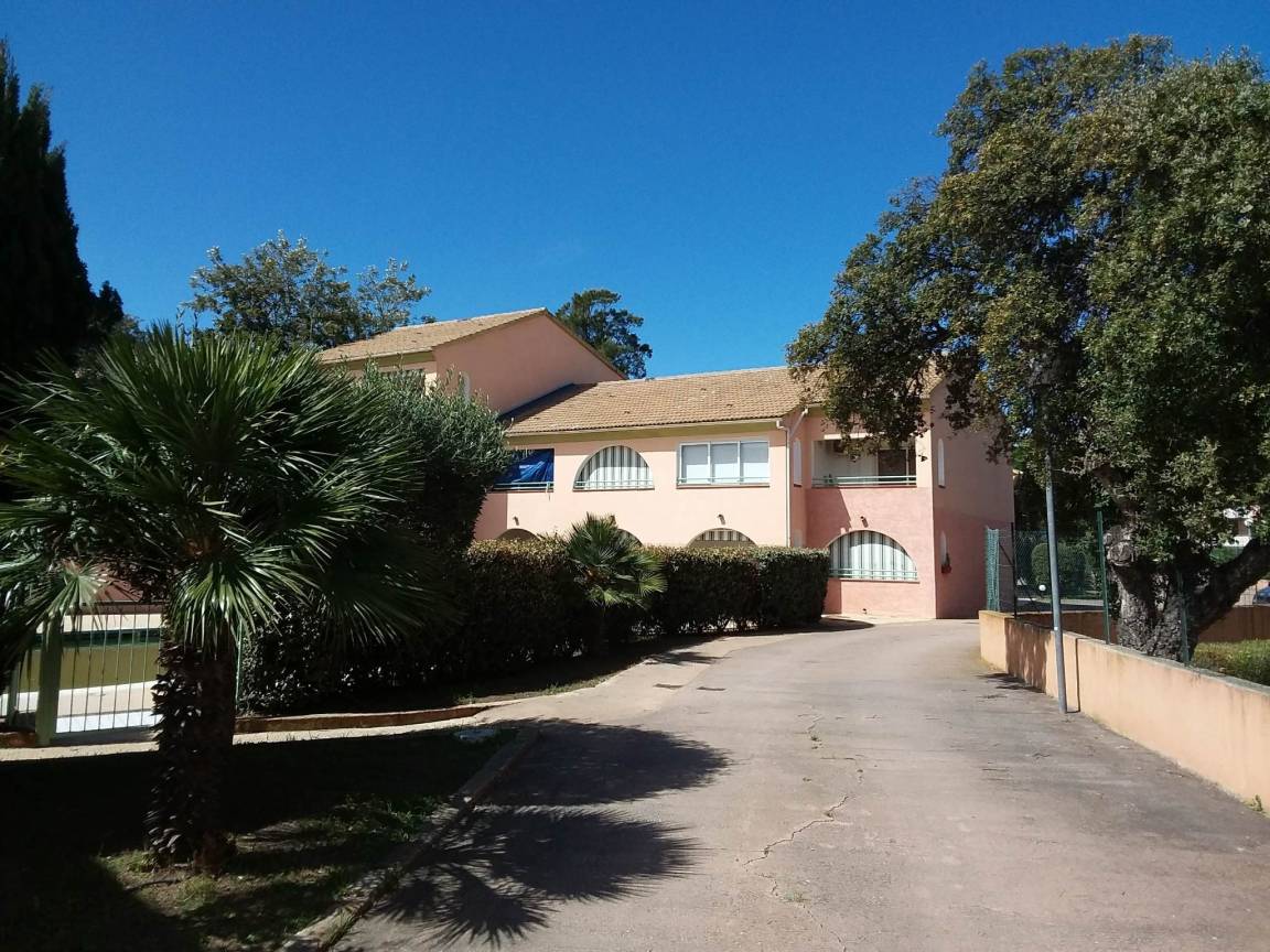 50 M² House ∙ 2 Bedrooms ∙ 4 Guests - Aléria