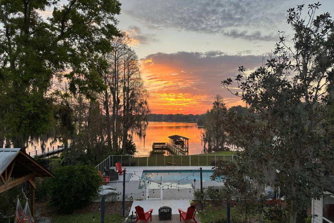 440 M² House ∙ 4 Bedrooms ∙ 10 Guests - Lake Florence, FL