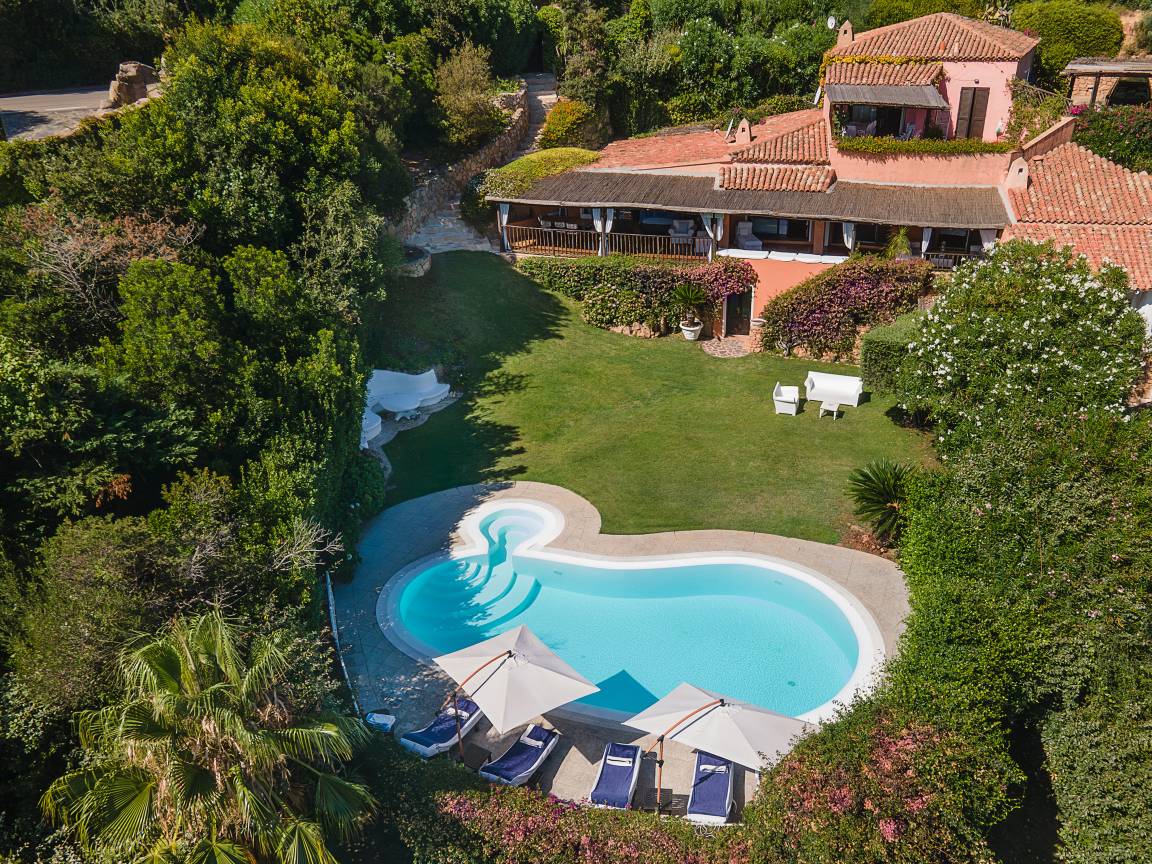 295 M² Villa ∙ 5 Slaapkamers ∙ 10 Gasten - Golfo Aranci