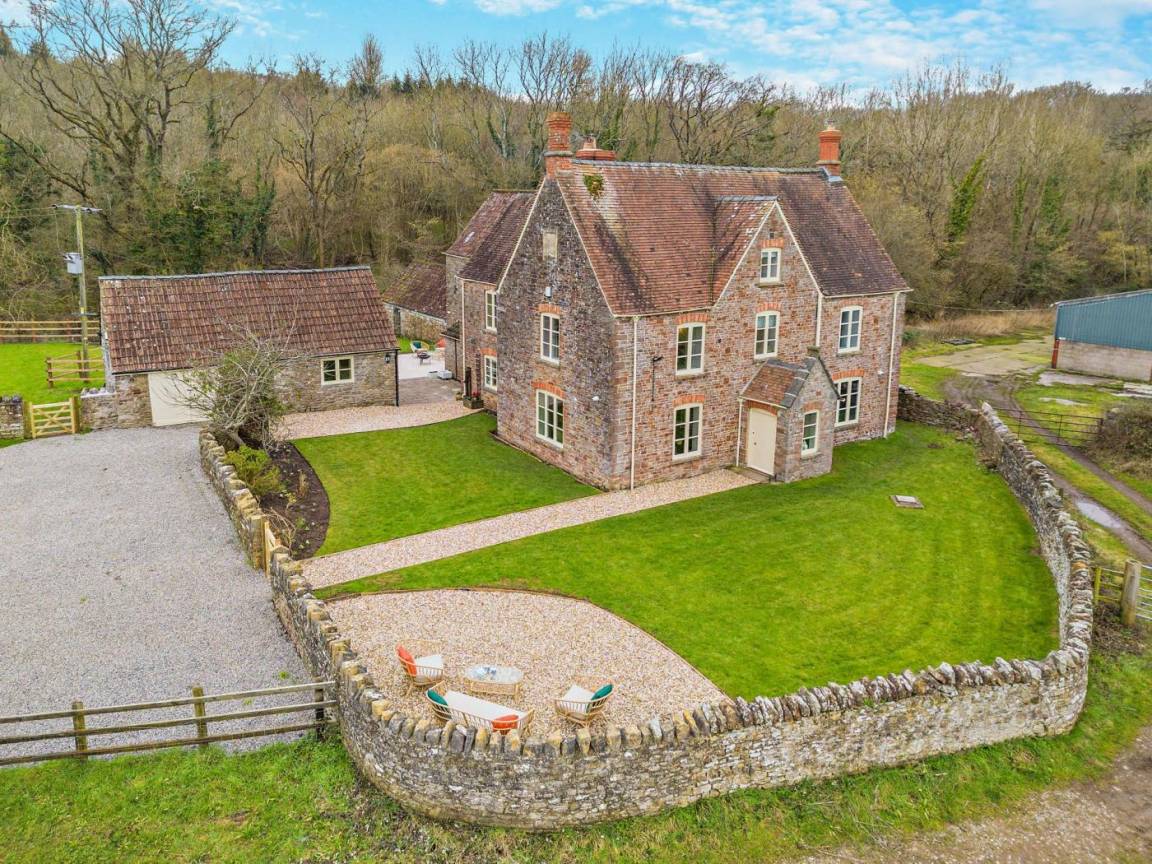 コテージ ∙ 寝室: 6 ∙ ゲスト12 人 - ウィルトシャー