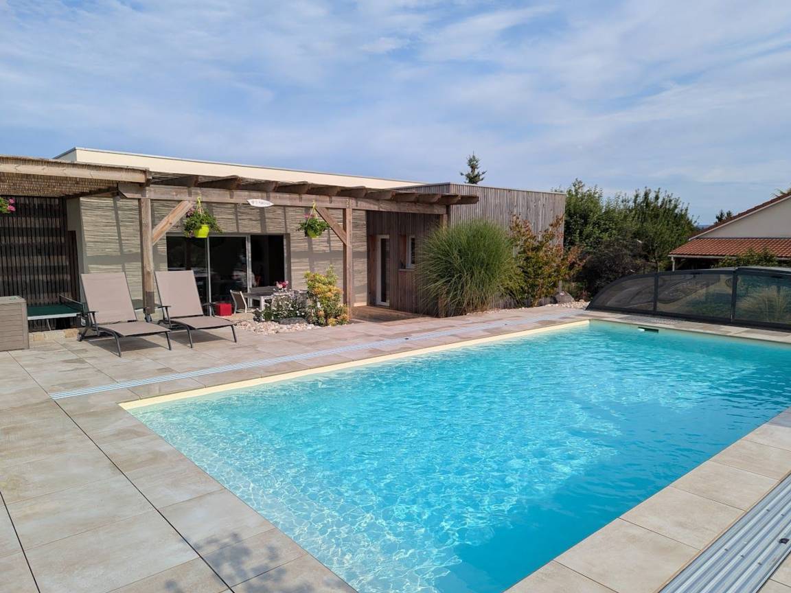 98 M² Cottage ∙ 2 Bedrooms ∙ 4 Guests - Lorraine