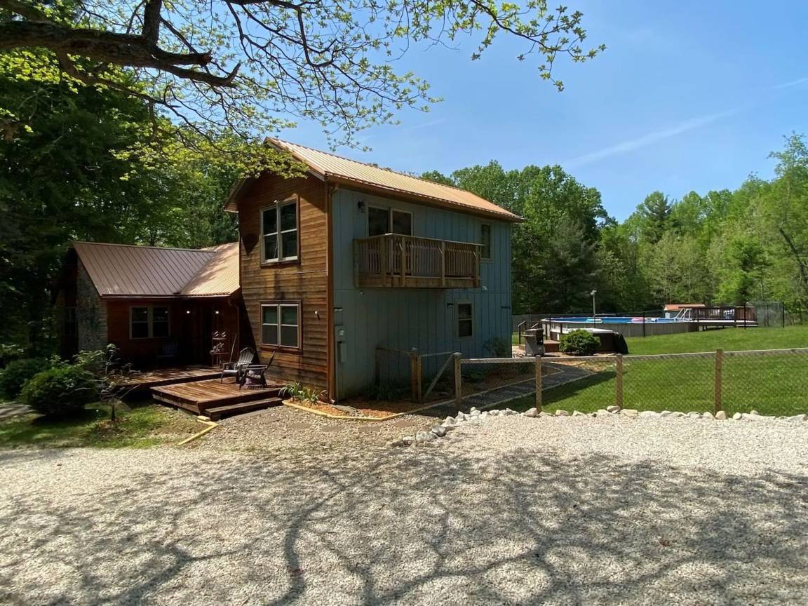 278 M² House ∙ 9 Bedrooms ∙ 40 Guests - Oliver Winery, Bloomington