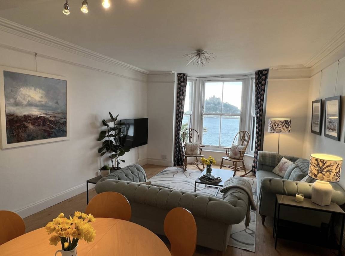 101 M² Apartment ∙ 3 Bedrooms ∙ 6 Guests - Hayle