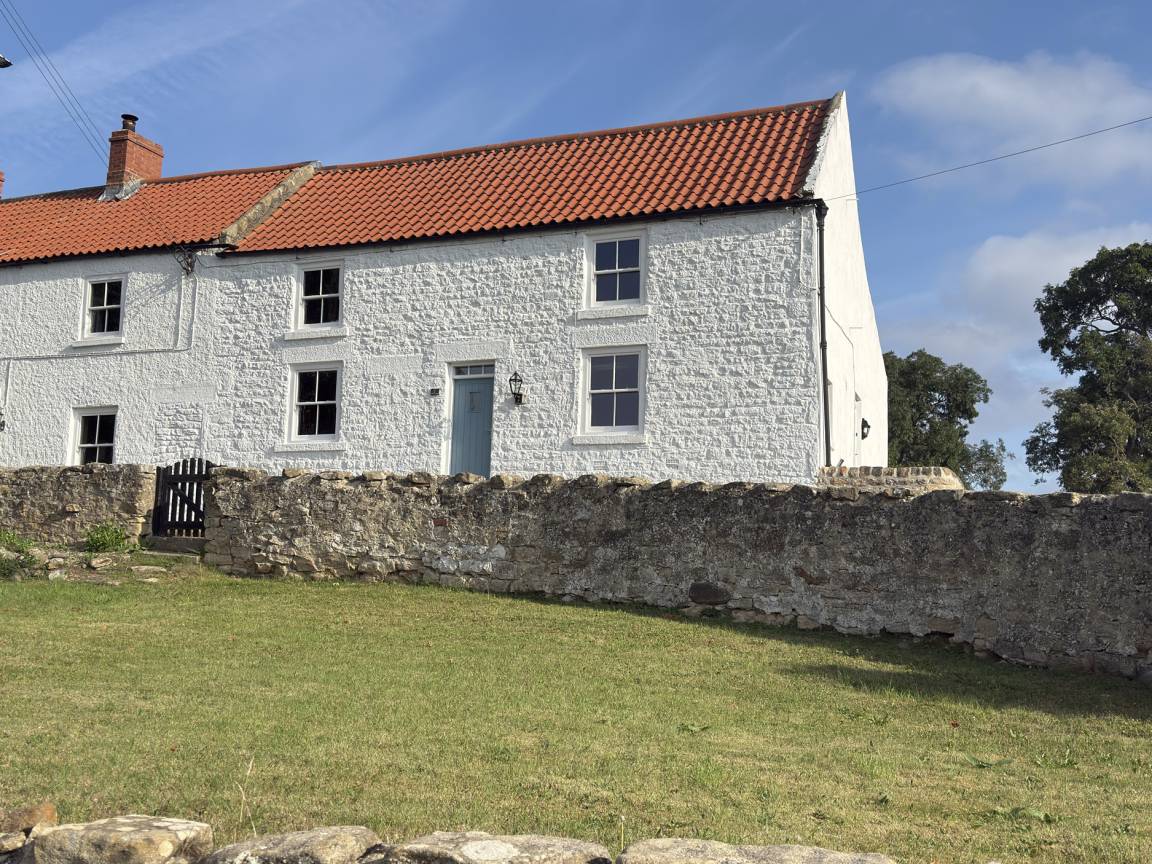 Cottage ∙ 3 Bedrooms ∙ 6 Guests - Darlington