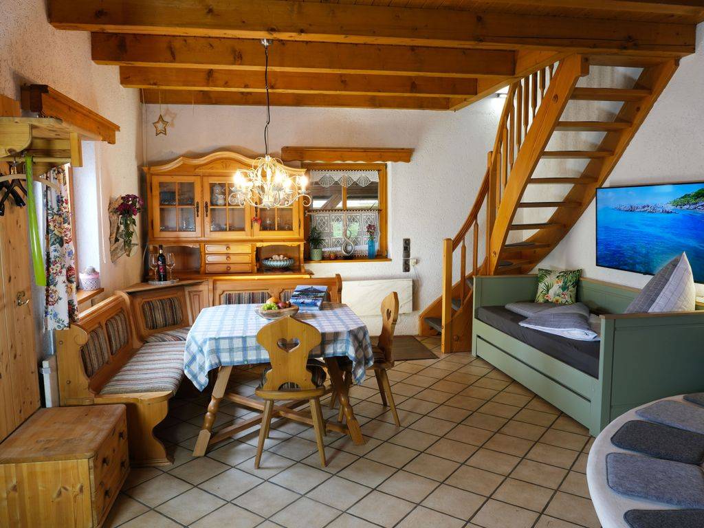 85 M² Ferienhaus ∙ 2 Schlafzimmer ∙ 7 Gäste - Pottenstein