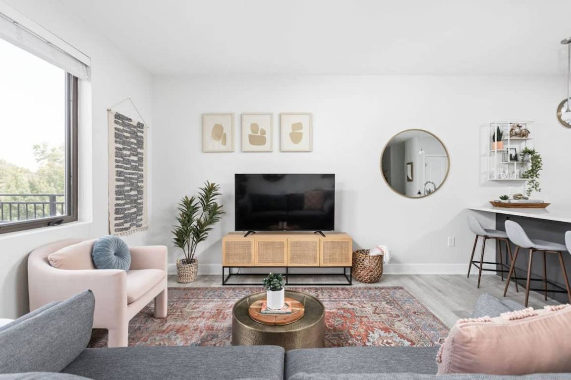Apartment ∙ 2 Bedrooms ∙ 4 Guests - Crows Nest, IN
