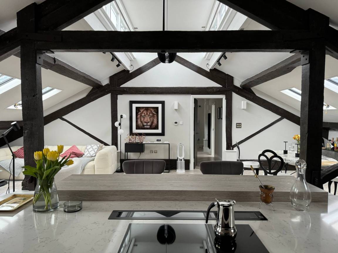 105 M² Huoneisto ∙ 2 Makuuhuonetta ∙ 4 Vierasta - Birmingham