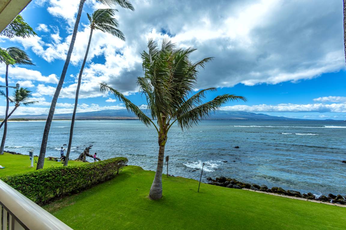 82 M² Condo ∙ 2 Bedrooms ∙ 4 Guests - Maui Ocean Center, The Aquarium of Hawaii