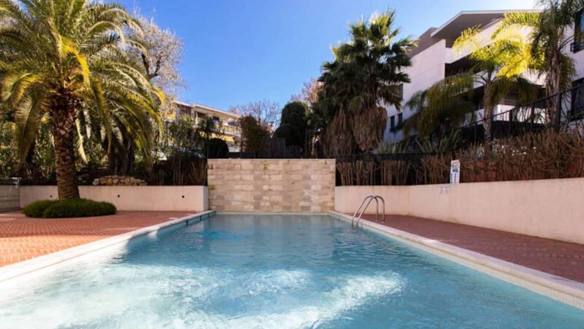 75 M² Appartement ∙ 2 Chambres ∙ 5 Personnes - Antibes