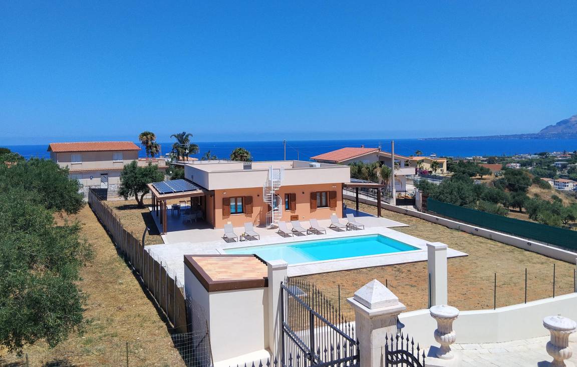 60 M² Maisonette ∙ 2 Bedrooms ∙ 6 Guests - Terrasini