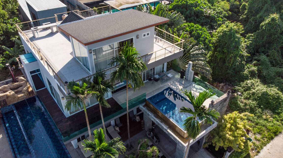 1100 M² Villa ∙ 10 Bedrooms ∙ 20 Guests - Phuket