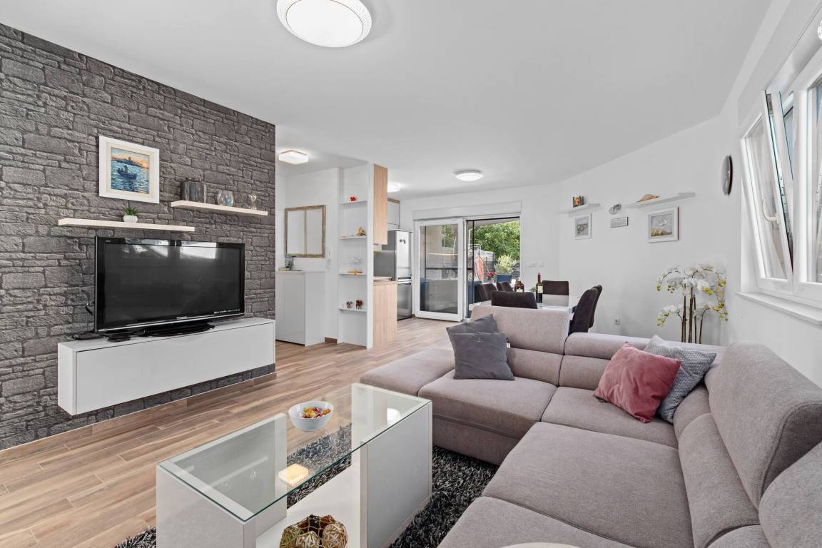 56 M² Ferienwohnung ∙ 2 Schlafzimmer ∙ 6 Gäste - Rogoznica