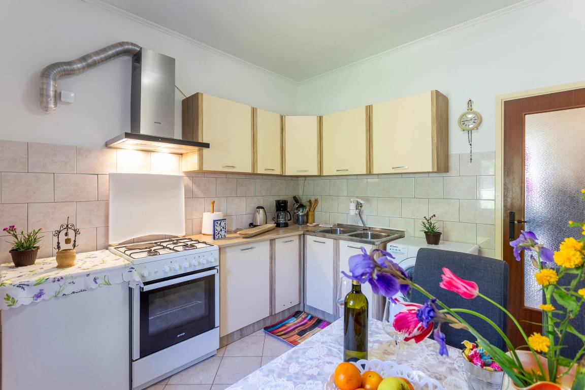 House ∙ 1 Bedroom ∙ 4 Guests - Labin