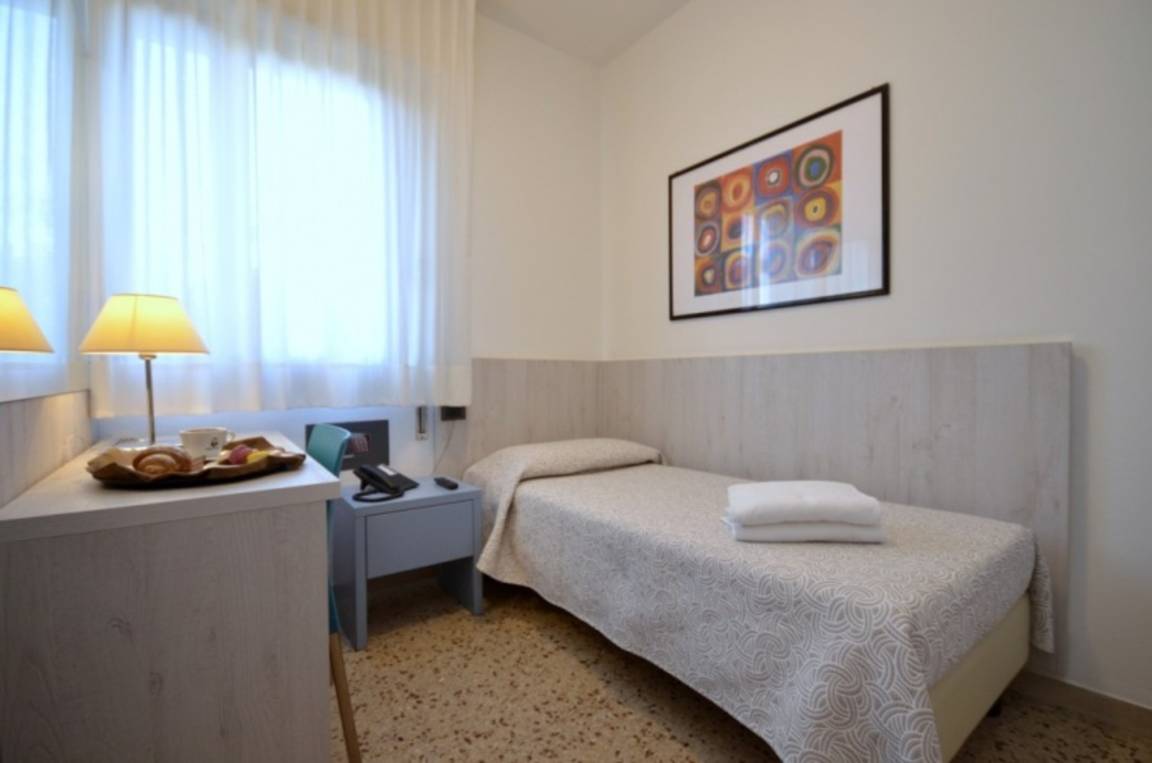 16 M² Private Room ∙ 1 Bedroom ∙ 1 Guest - Bibione