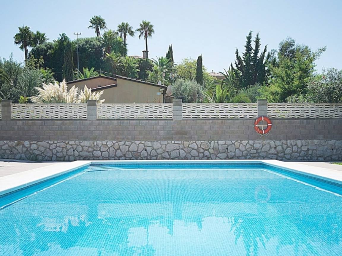 257 M² Huis ∙ 4 Slaapkamers ∙ 8 Gasten - Reus