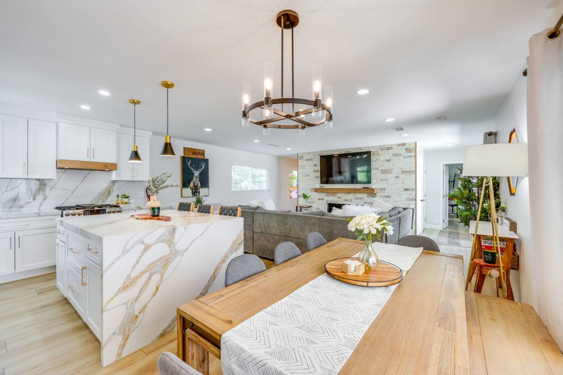 111 M² House ∙ 2 Bedrooms ∙ 14 Guests - Big Bear, CA