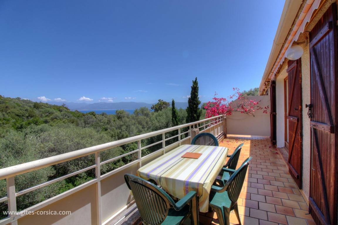 120 M² Gîte ∙ 3 Bedrooms ∙ 6 Guests - Corsica