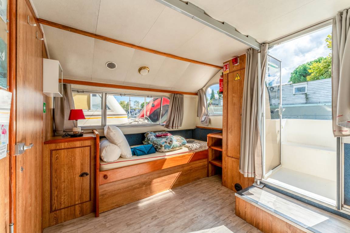 38 M² Houseboat ∙ 3 Bedrooms ∙ 7 Guests - Camargue