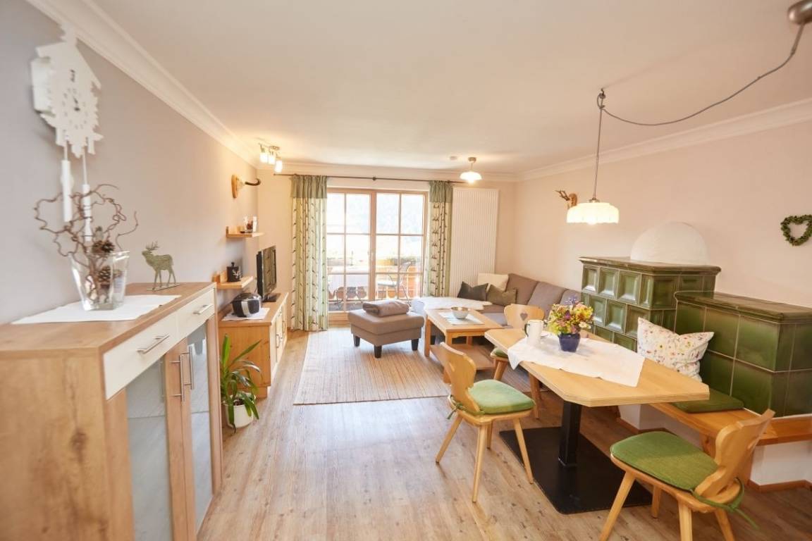 56 M² Ferienwohnung ∙ 1 Schlafzimmer ∙ 2 Gäste - Schattwald