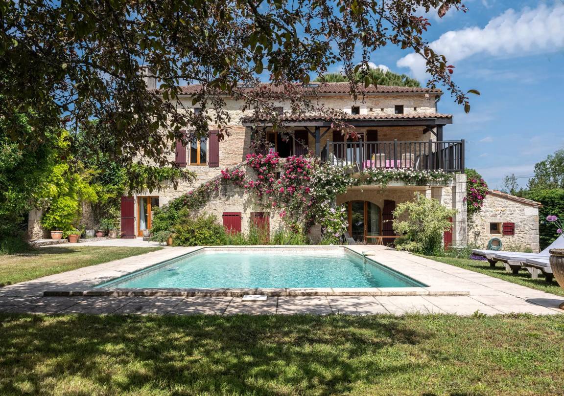 70 M² Maison De Vacances ∙ 4 Chambres ∙ 6 Personnes - Fumel