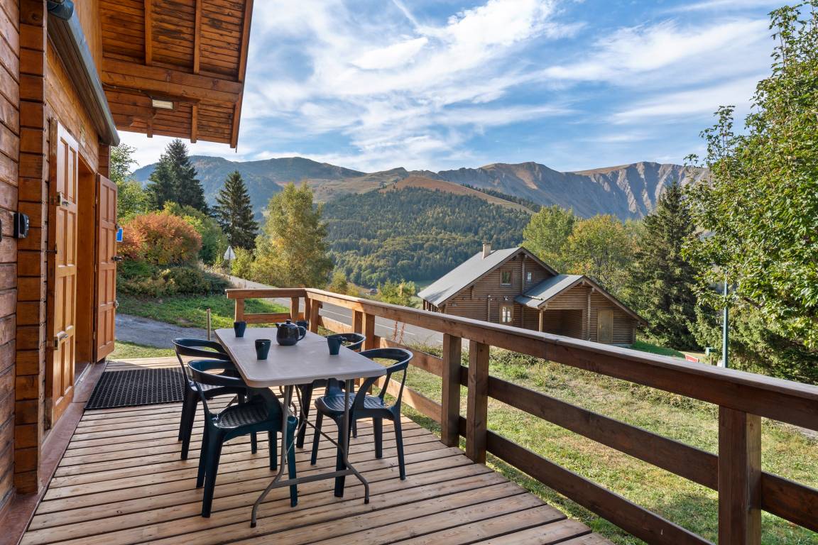 100 M² Chalet ∙ 5 Habitaciones ∙ 12 Huéspedes - Isere