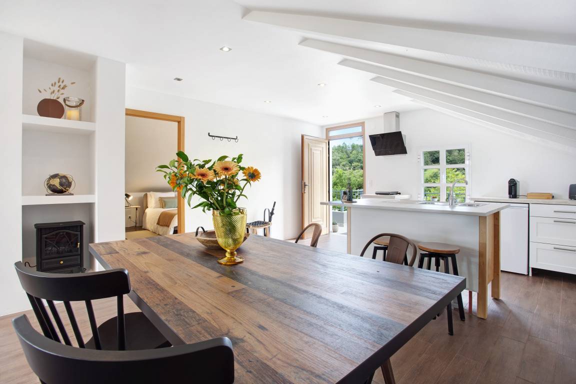 140 M² Villa ∙ 4 Bedrooms ∙ 7 Guests - Santana