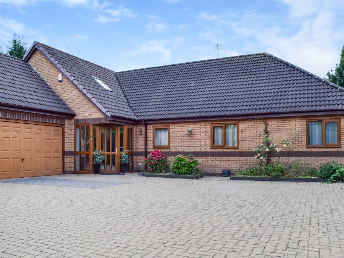 Cottage ∙ 5 Bedrooms ∙ 10 Guests - Nottingham
