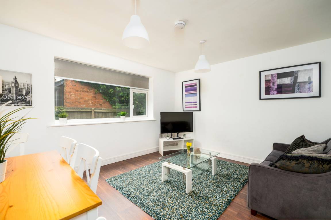 49 M² Apartment ∙ 2 Bedrooms ∙ 6 Guests - Hinckley