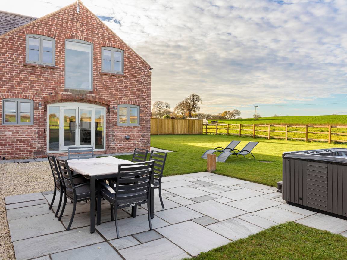 Cottage ∙ 3 Bedrooms ∙ 6 Guests - Cheshire