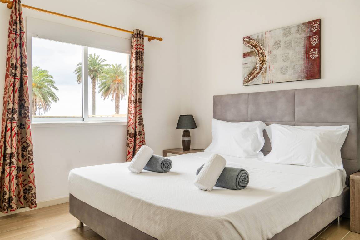 100 M² Apartment ∙ 3 Bedrooms ∙ 6 Guests - Ponta Delgada
