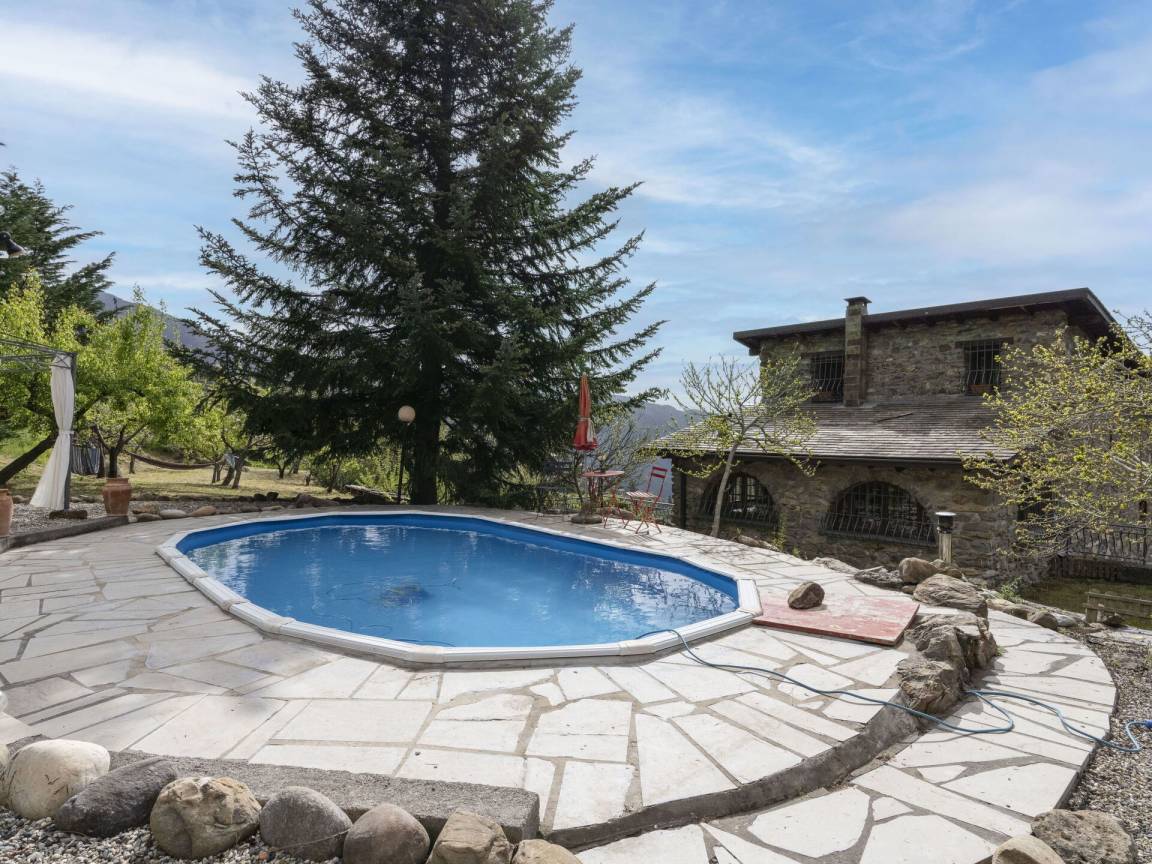 250 M² Villa ∙ 3 Bedrooms ∙ 6 Guests - Liguria