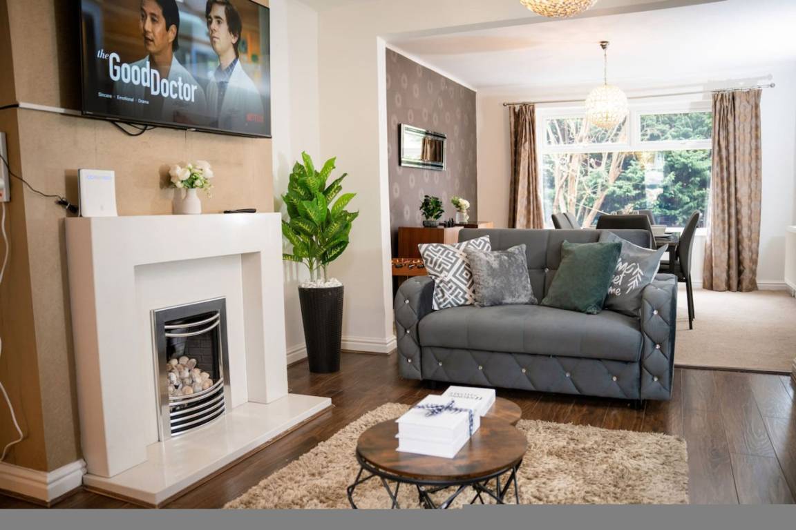 100 M² Casa ∙ 10 Huéspedes - Bolton