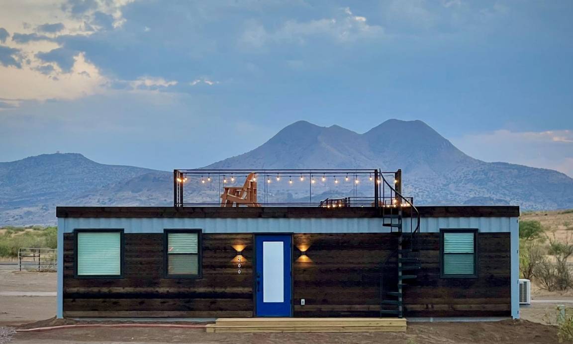 House ∙ 1 Bedroom ∙ 4 Guests - Alpine, TX