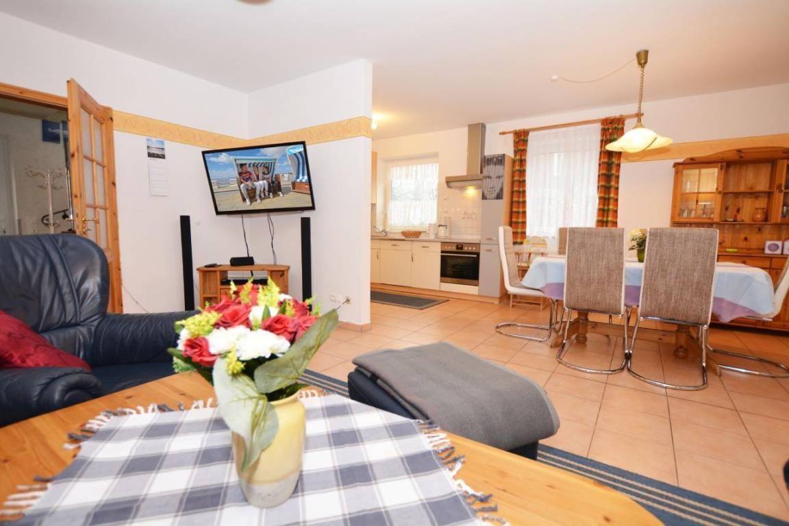 101 M² Ferienhaus ∙ 3 Schlafzimmer ∙ 6 Gäste - Wesselburen
