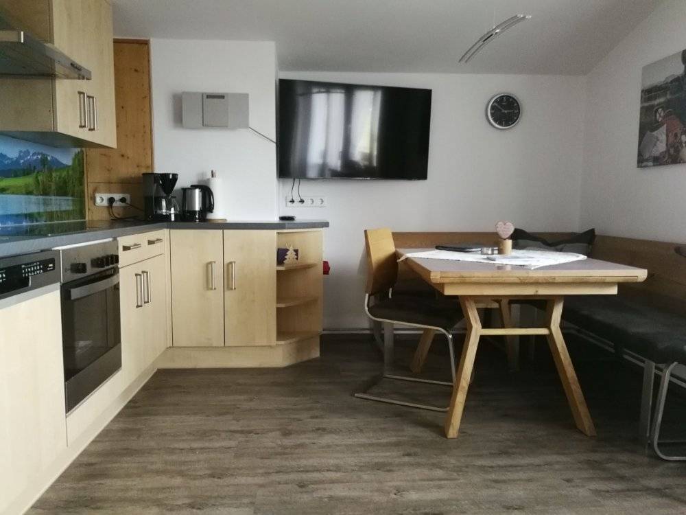 85 M² Ferienwohnung ∙ 3 Schlafzimmer ∙ 6 Gäste - Seeg