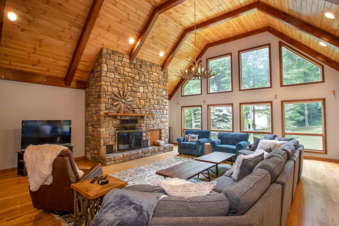 389 M² Lodge ∙ 5 Bedrooms ∙ 16 Guests - Sugar Mountain, NC