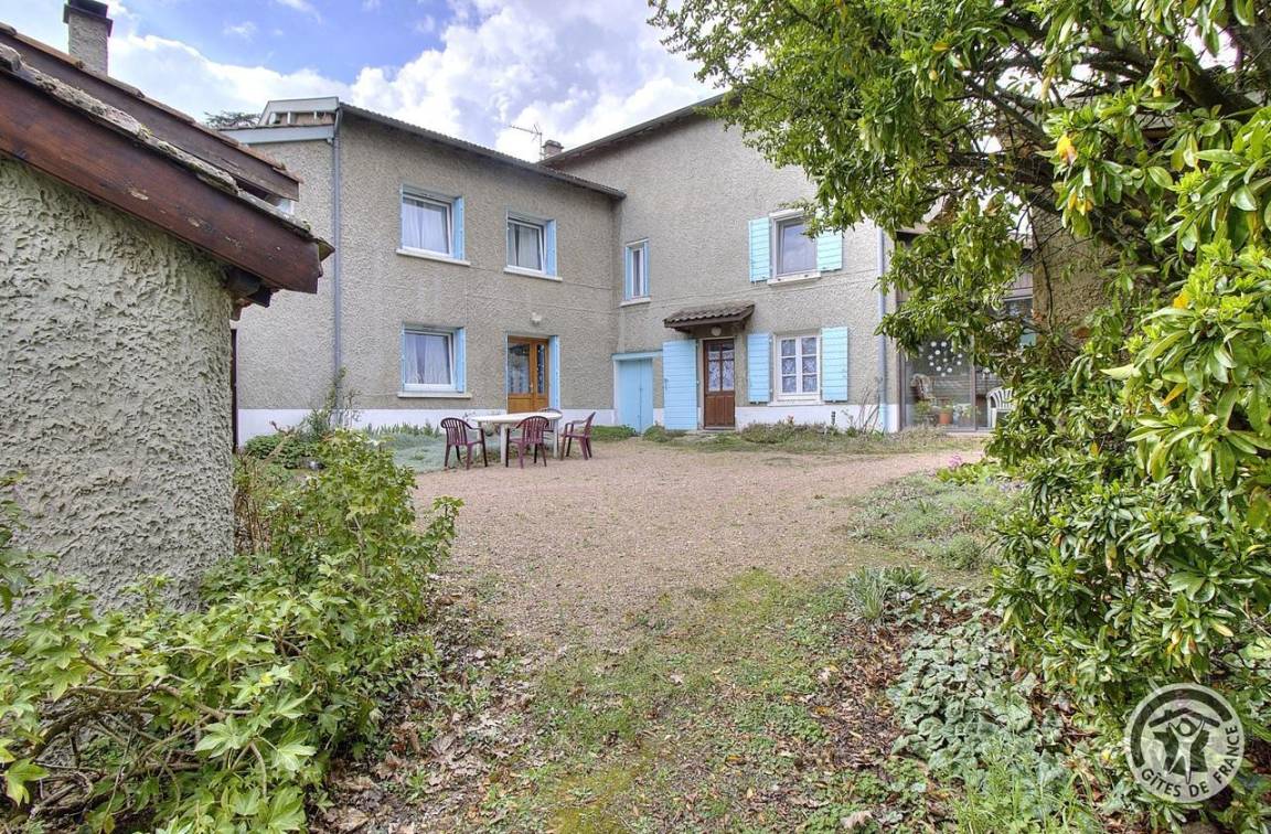 60 M² Gîte ∙ 2 Chambres ∙ 4 Personnes - Rhône-Alpes