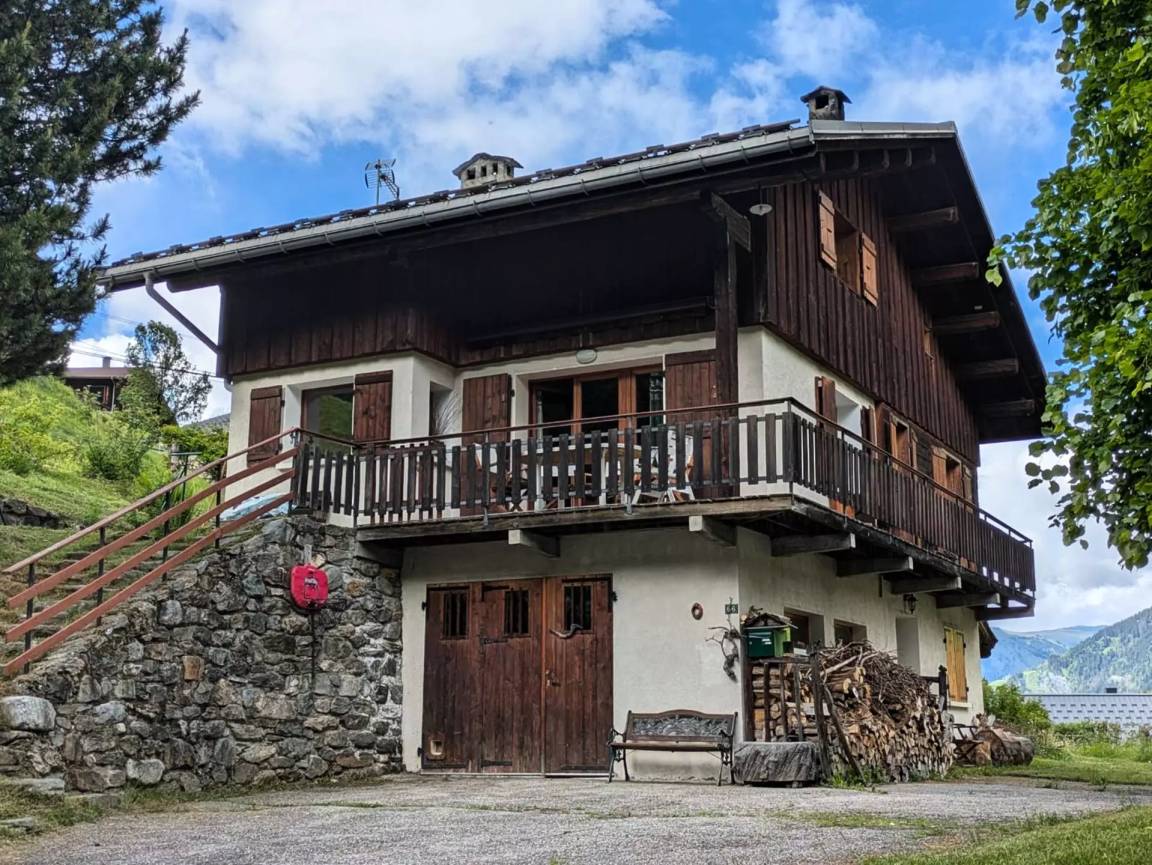 99 M² Chalet ∙ 3 Bedrooms ∙ 8 Guests - Beaufort, France
