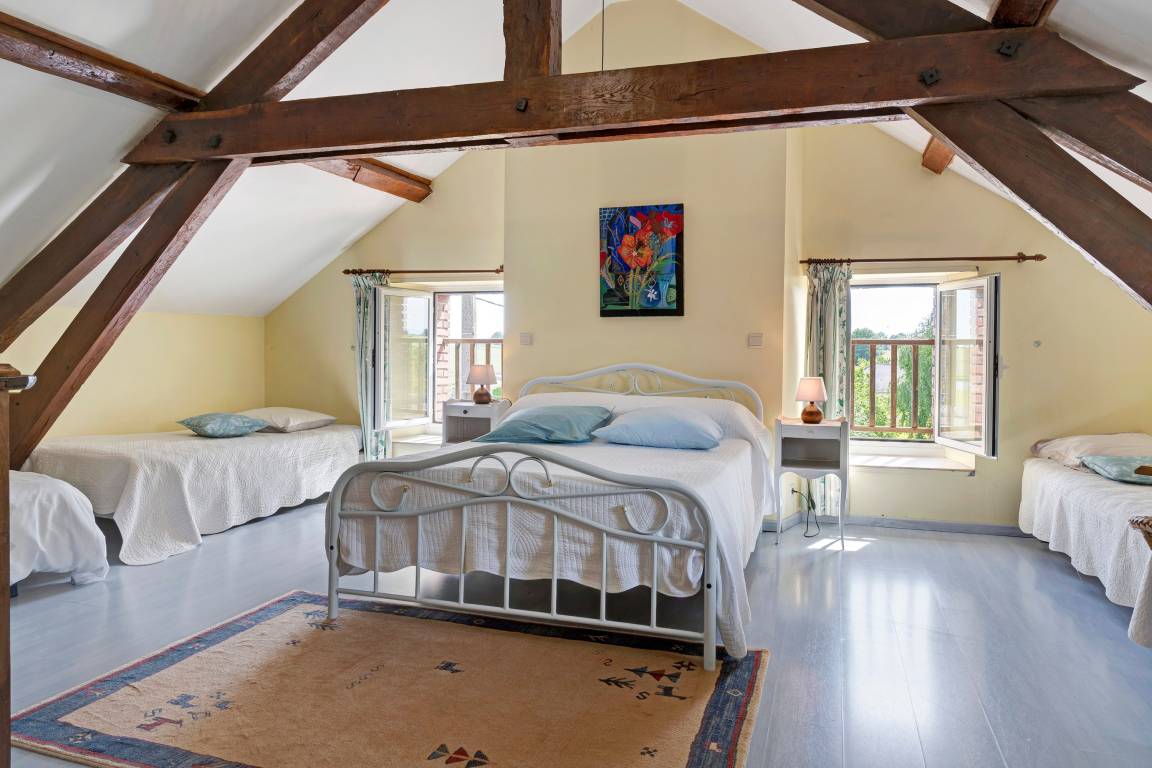 200 M² Chambre D'hôtes ∙ 1 Chambre ∙ 14 Personnes - Vic-en-Bigorre