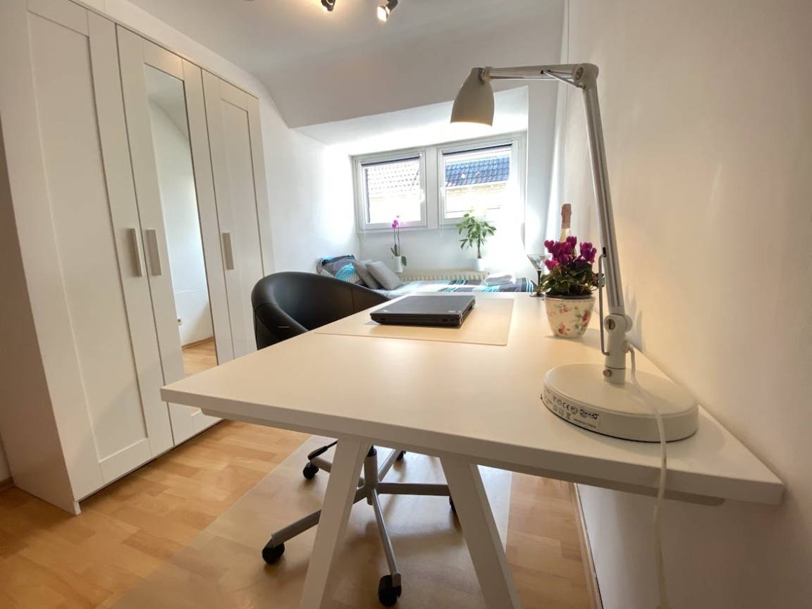 100 M² Private Room ∙ 1 Bedroom ∙ 2 Guests - Cologne