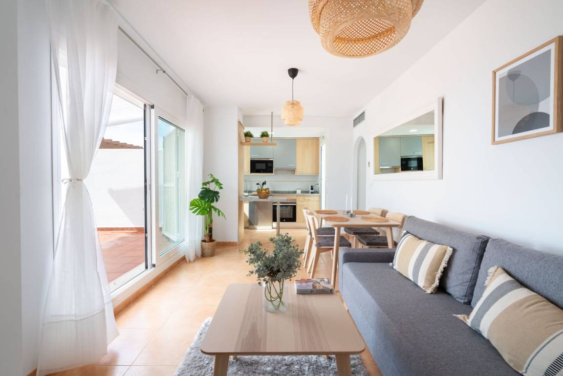 90 M² Apartamento ∙ 3 Habitaciones ∙ 6 Huéspedes - Mojácar