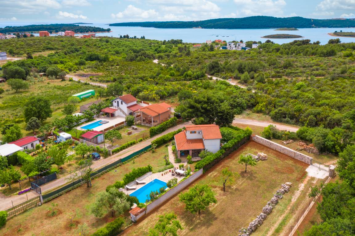 110 M² Villa ∙ 3 Bedrooms ∙ 4 Guests - Ližnjan