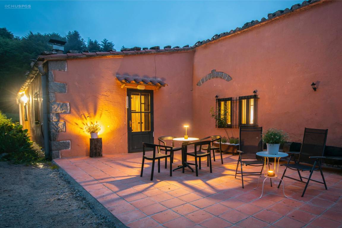 300 M² Casa ∙ 6 Quartos ∙ 16 Hóspedes - Montseny