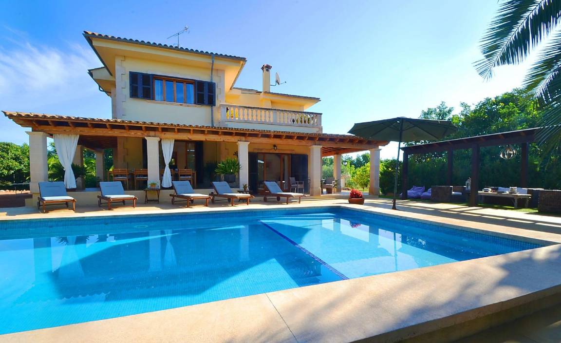 250 M² Ferienhaus ∙ 4 Schlafzimmer ∙ 8 Gäste - Palma