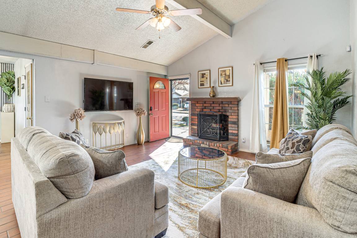 130 M² Apartment ∙ 3 Bedrooms ∙ 9 Guests - Tulsa, OK